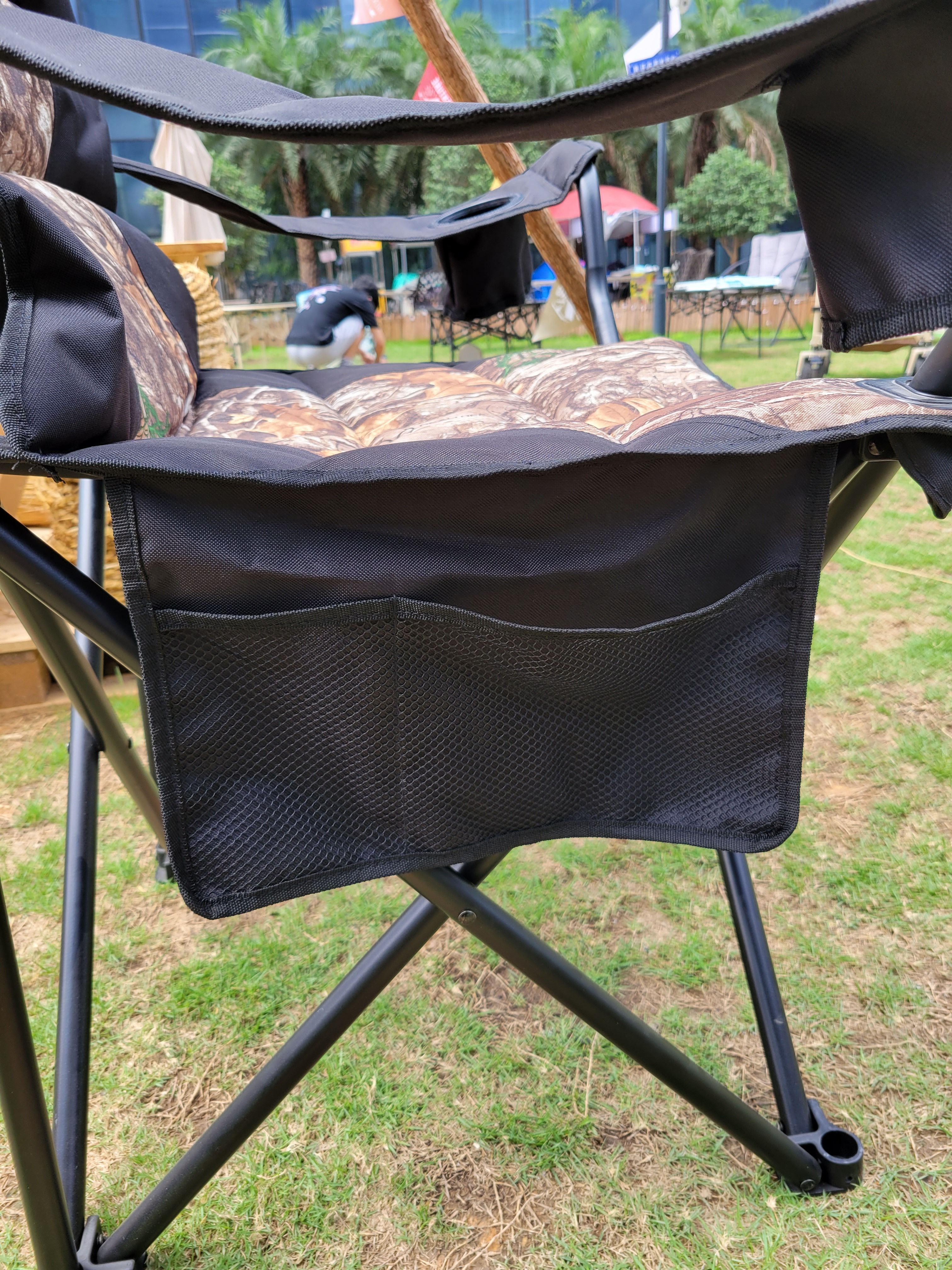 Deluxe Padded Hunting Chair - Comfortable and Supportive