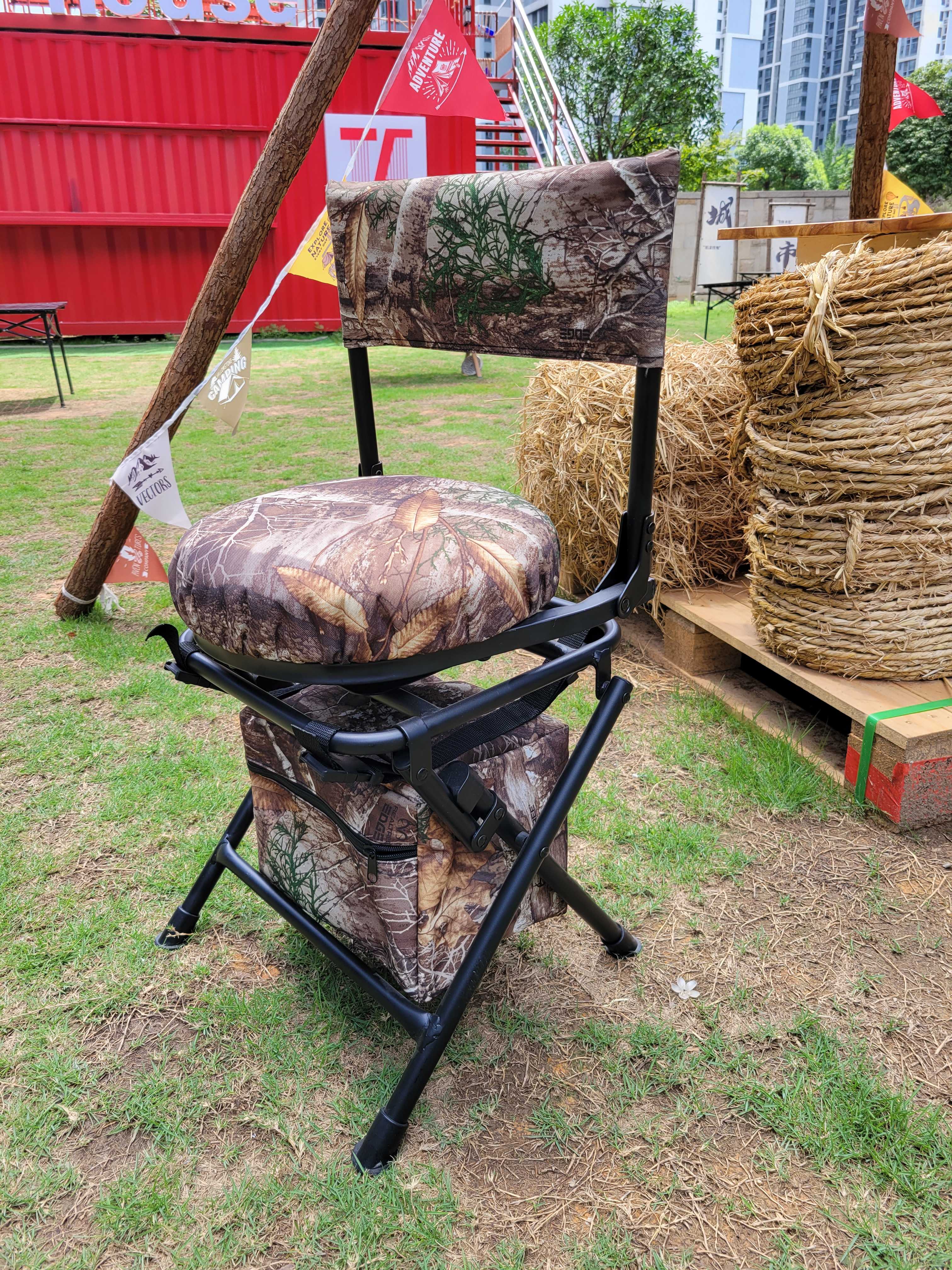 Swivel Chair with Gear Bag - Comfort and Convenience for Hunting